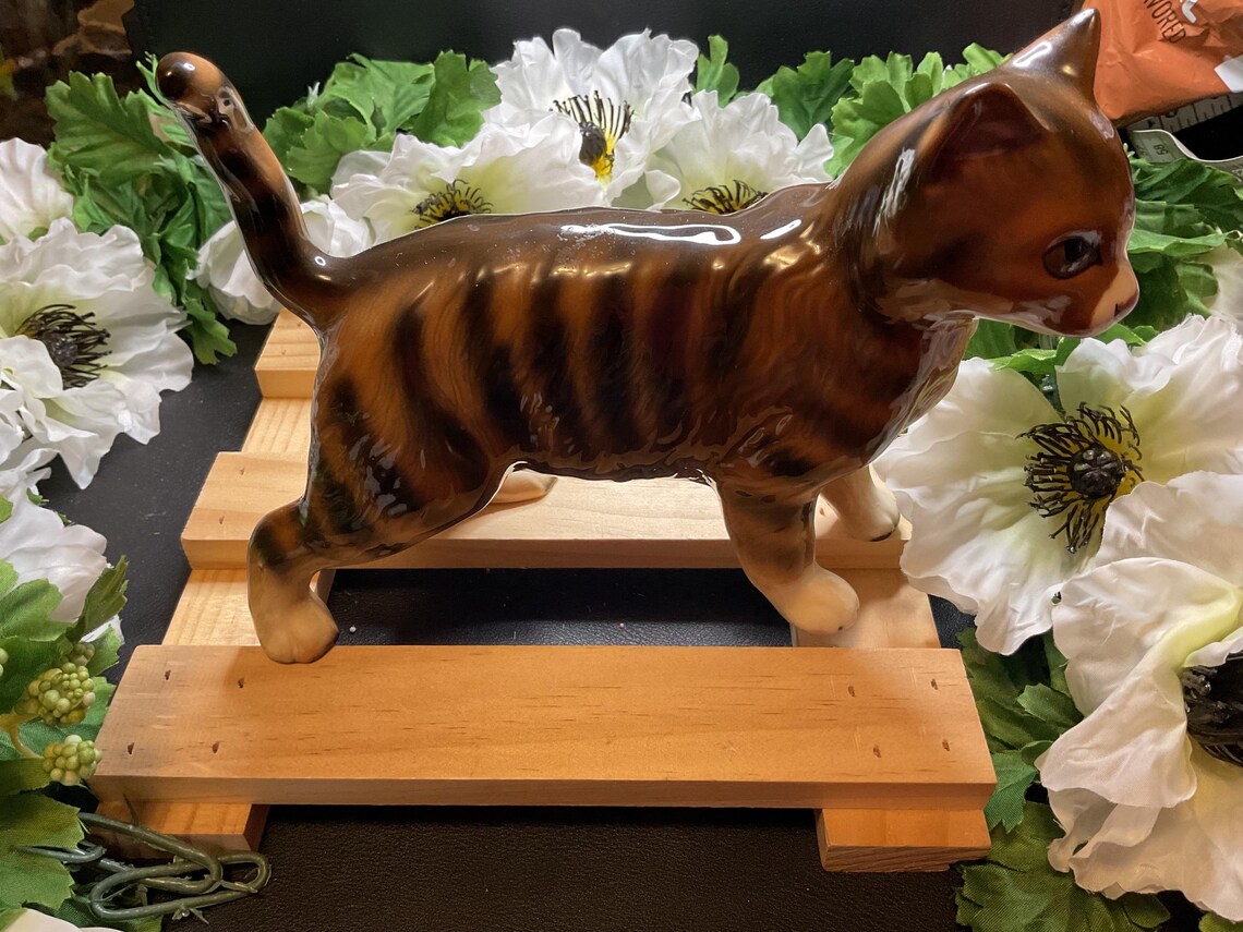 Vintage Ceramic Tabby Cat Figurine by Coppercraft, Measures 7.5” Tall ...