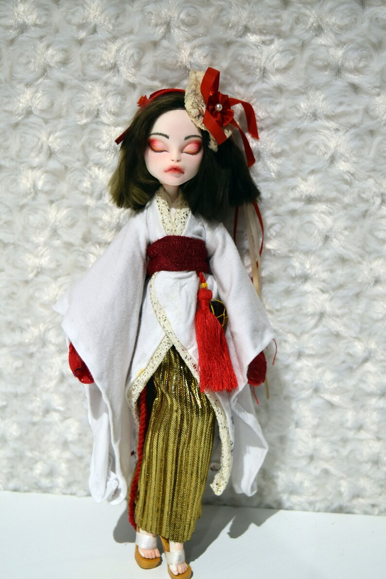 Mh Custom Doll: Snow White - Etsy