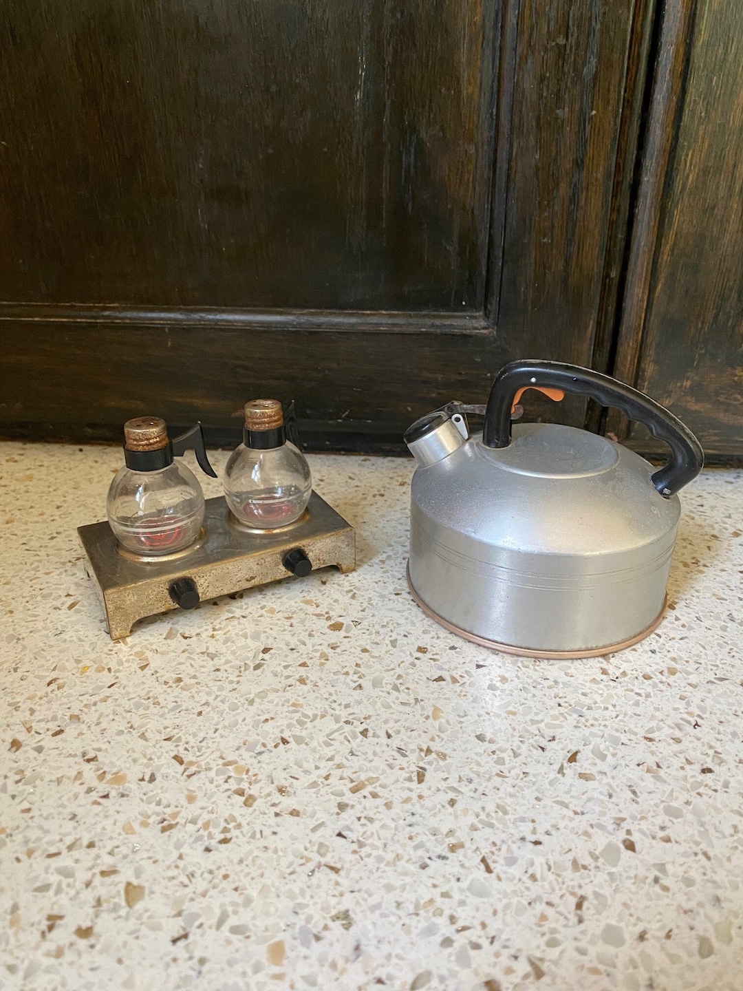 Mini Kitchen Collectibles. Bunsen Salt Pepper. Mini Singing Tea Kettle ...