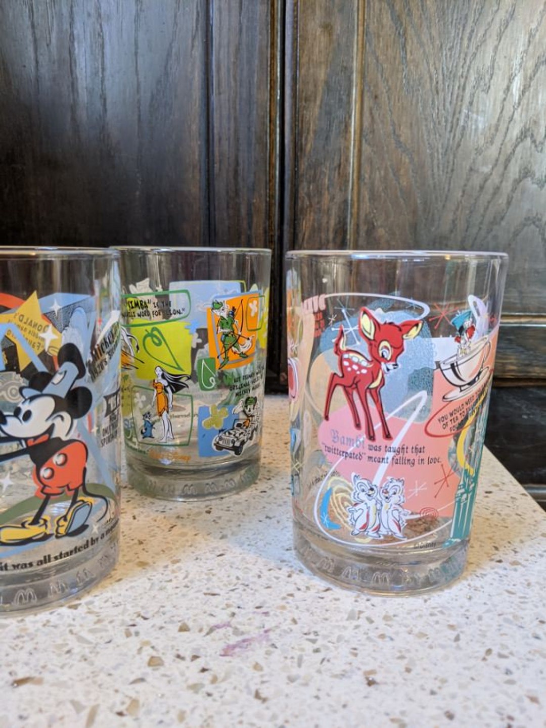 3 Verres Disney 100 ans. 3 lunettes d anniversaire Walt Disney. Verre de collection McDonald s Disney. Des personnages au fil des ans de