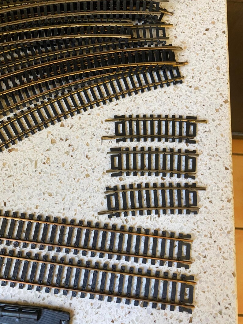 Tyco/ahm Train Tracks. HO Scale Model Train Track. Straight, Curved ...