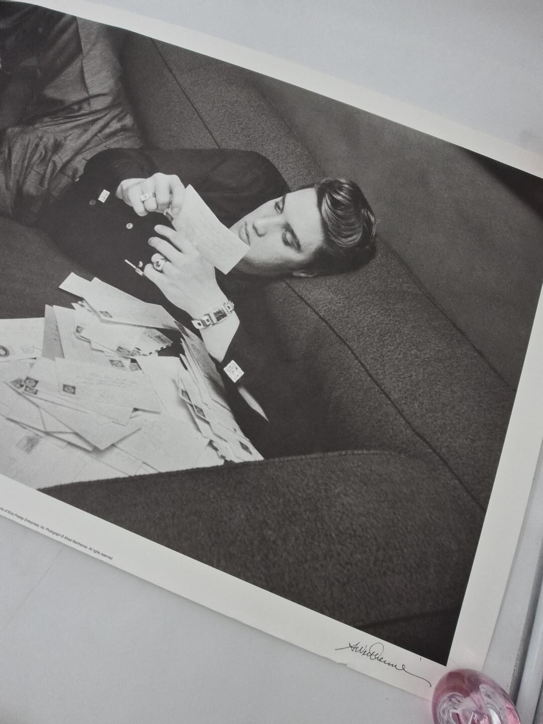 Elvis Presley Photo Print Reading Fan Mail Litho Art Alfred Wertheimer ...