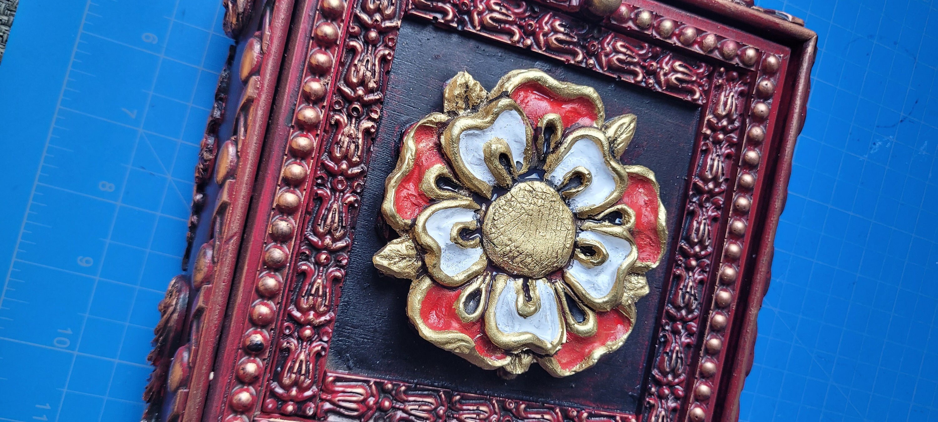 2 3 or 3.75 Inch Resin Tudor Rose Decoration Flat Back for - Etsy