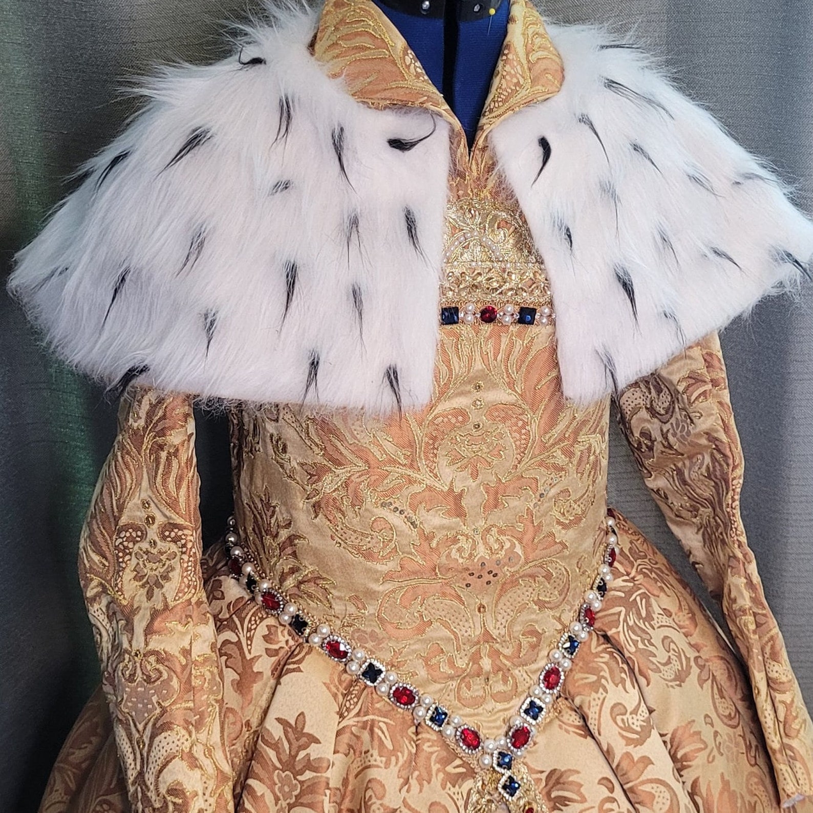 Royal Ermine Mantle for Queen/king - Etsy UK