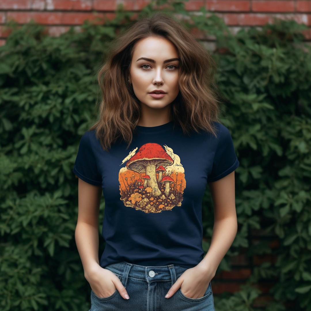 Retro Magic Mushroom T-shirt, Botanical Cottagecore Clothing - Etsy