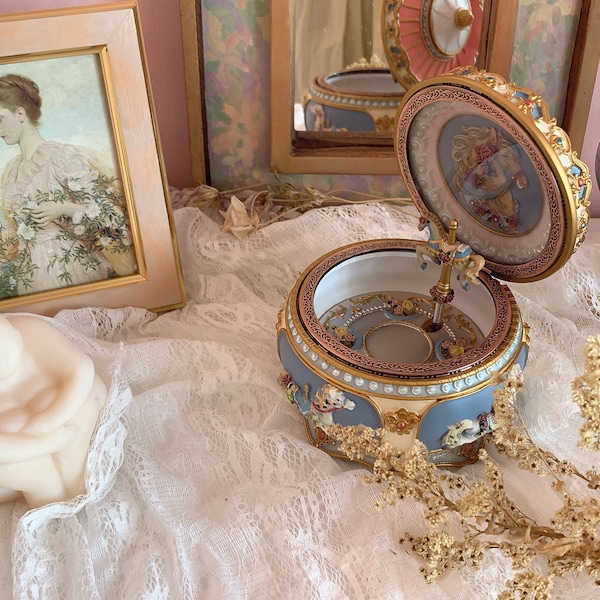 Anastasia Music Box - Etsy