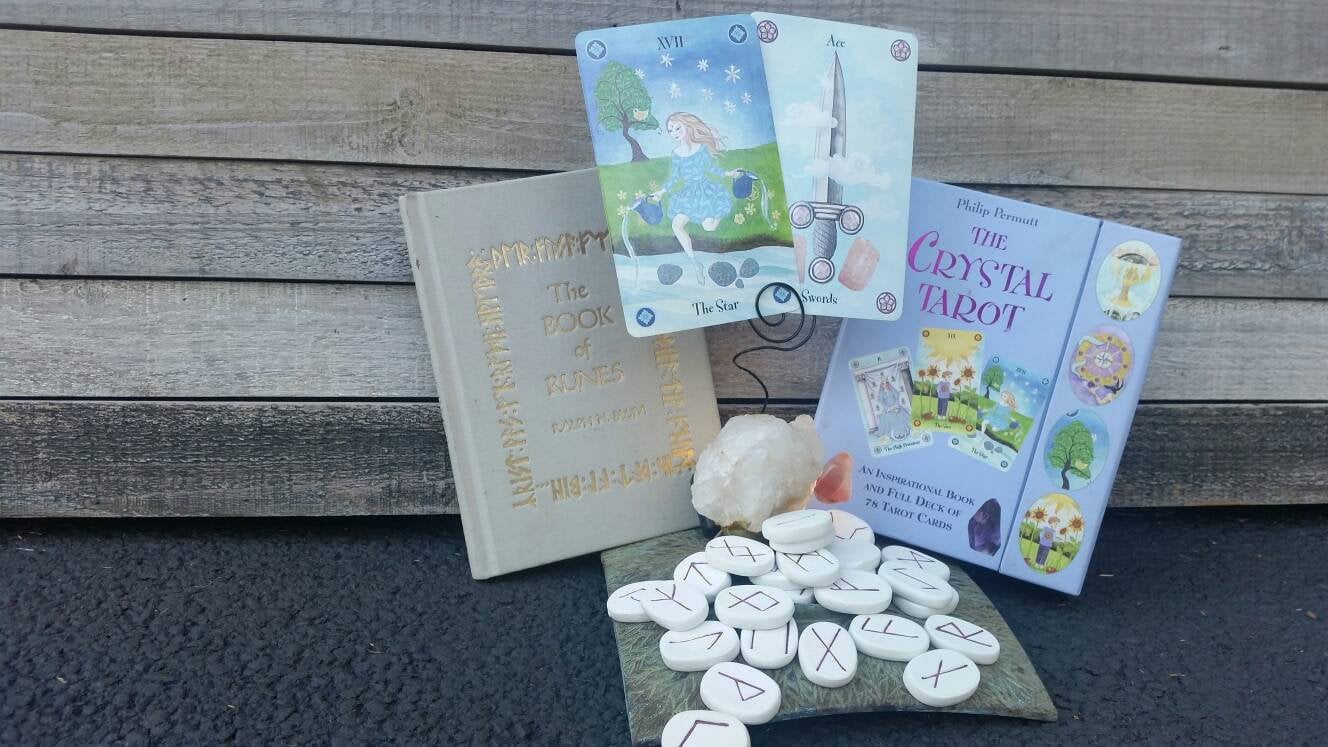 Tarot Cards & Rune Reading: Spirit What Messages Do I Need to Hear Now ...