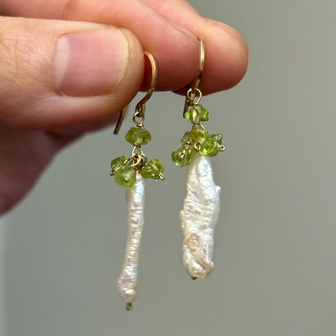 Handmade 14k Gold Filled Long White Biwa Pearl and Peridot Cluster ...