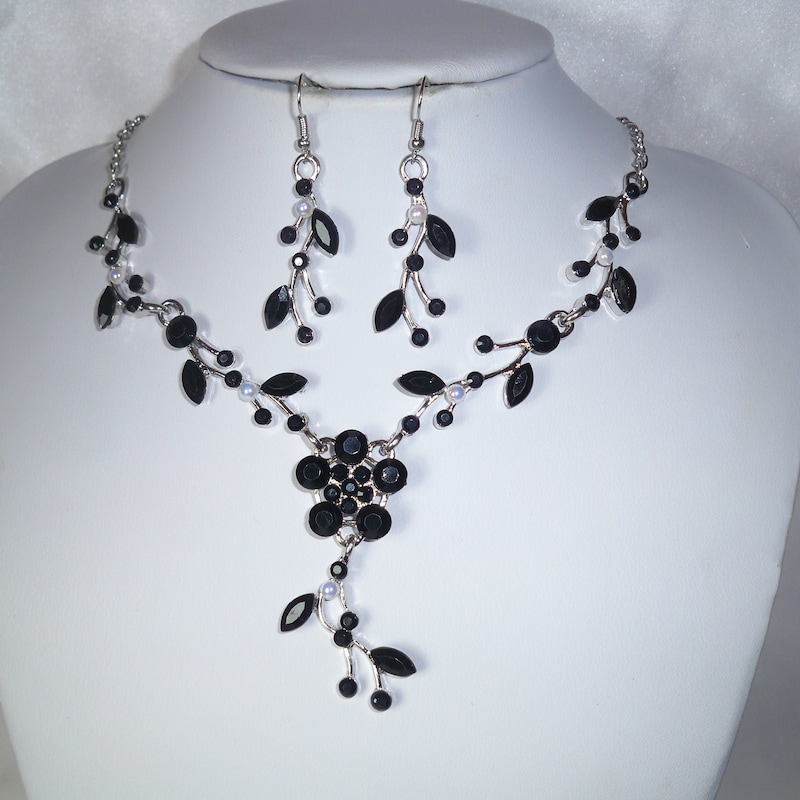 Black Jewelry - Etsy