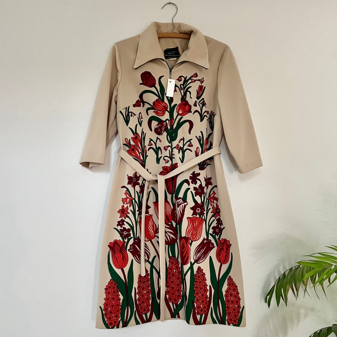 Vintage 1970 Floral Tulip Dress. Belted and Zipper Front. Myrette Brand ...