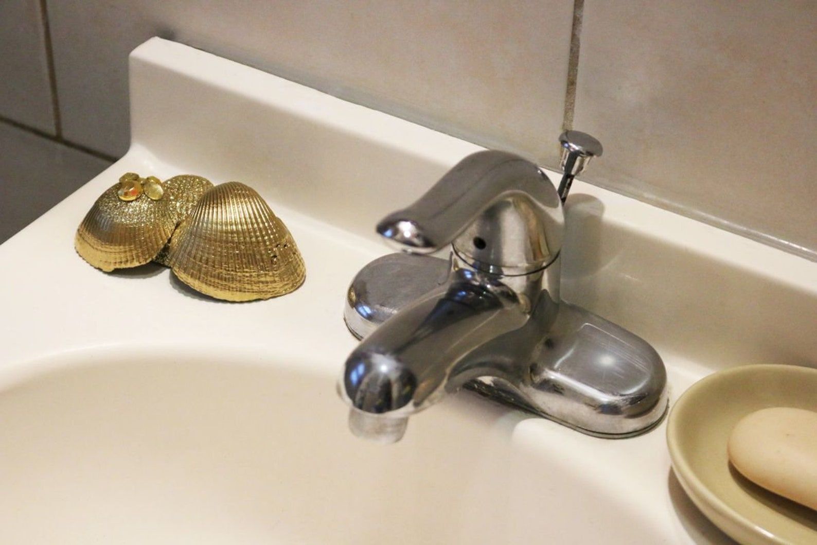 Gold Seashell Decor | Set of 10 - Etsy