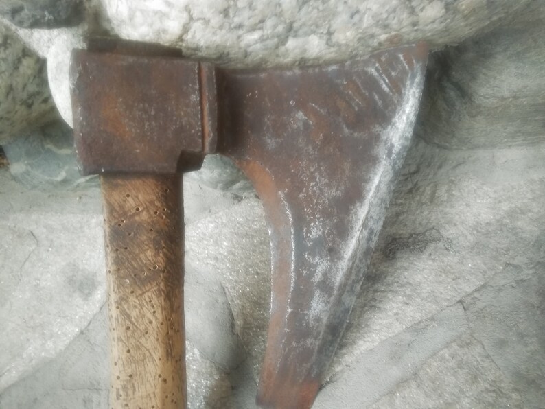 Antique battle ax Old big ax Primitive ax Carpenters tool | Etsy