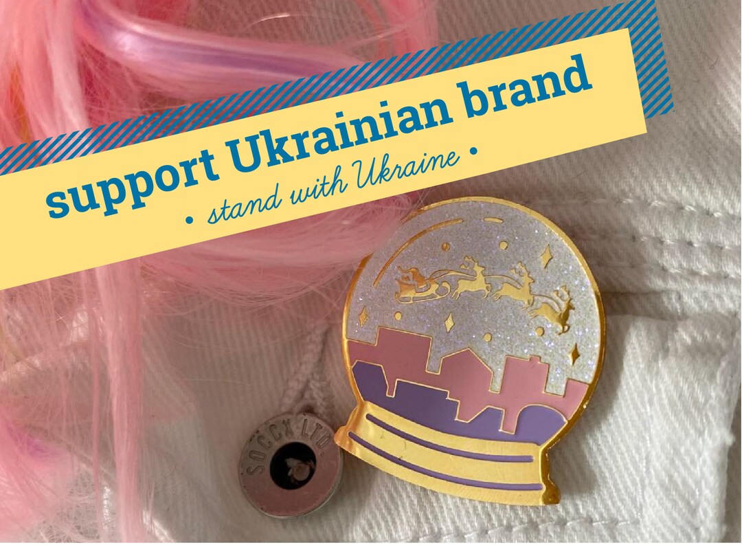 Snow Globe Enamel Pin, Christmas Gold Brooch, Winter Magic Lapel Pin ...