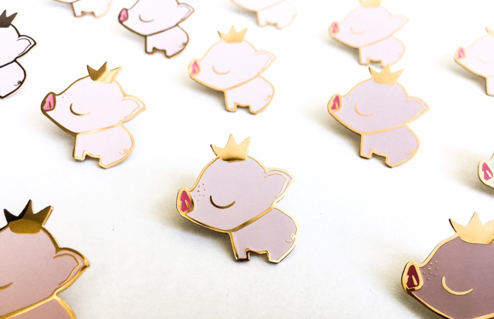 Cute pig enamel pin Princess pin Pink piglet festive badge | Etsy