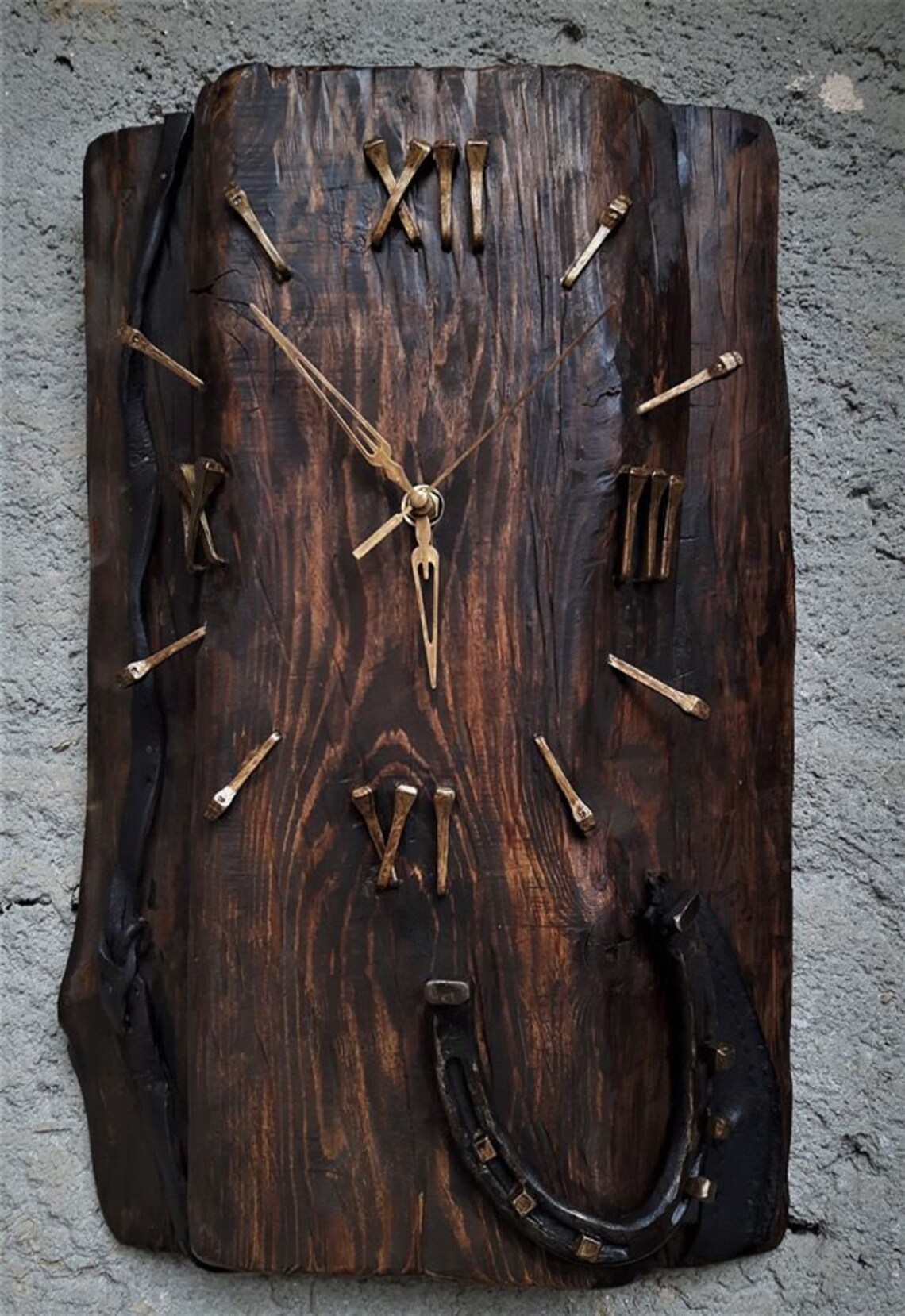 Large Handmade Rustic Wood Wall Clock/ Vintage Design Horseshoe Clock ...