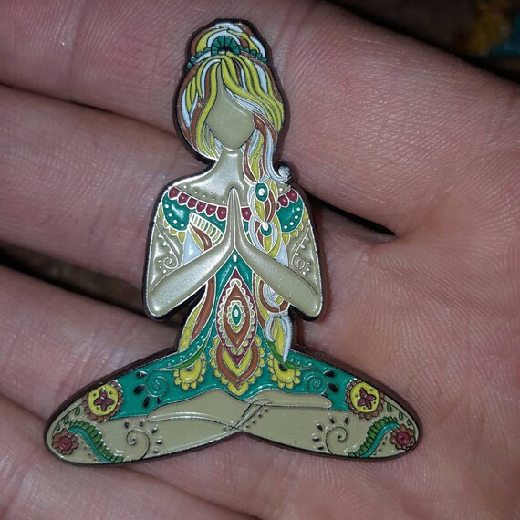 Henna Art Meditating Lady Hat Pin - Etsy