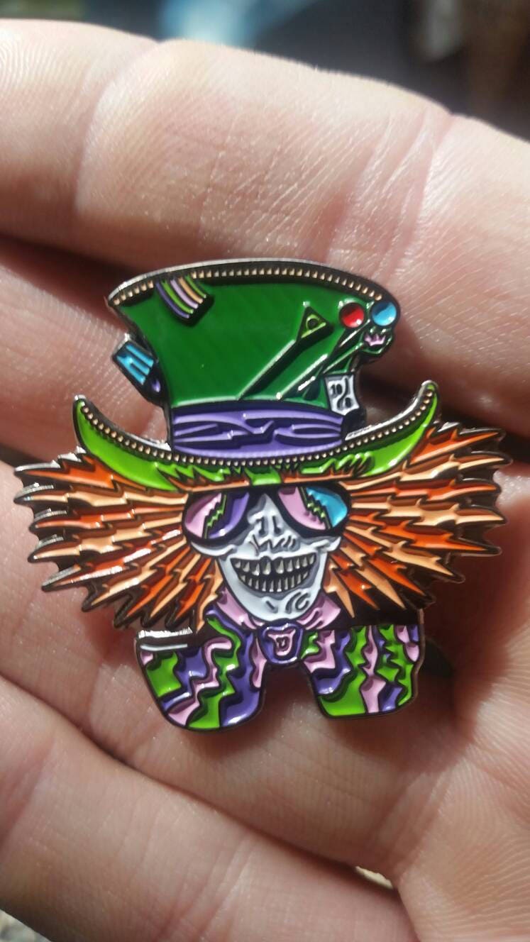 Mad hatter grateful Alice hat pin | Etsy