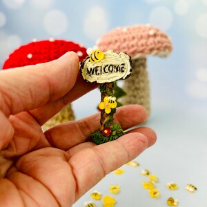 Tiny Honey Bees Set of 12. 7x8 Mm Kawaii Cartoon Resin Bee. - Etsy