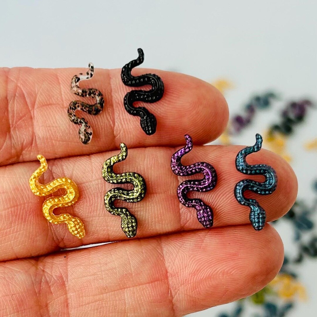Tiny Resin Snakes – Mystical Craft Embellishments (set of 12) - Etsy