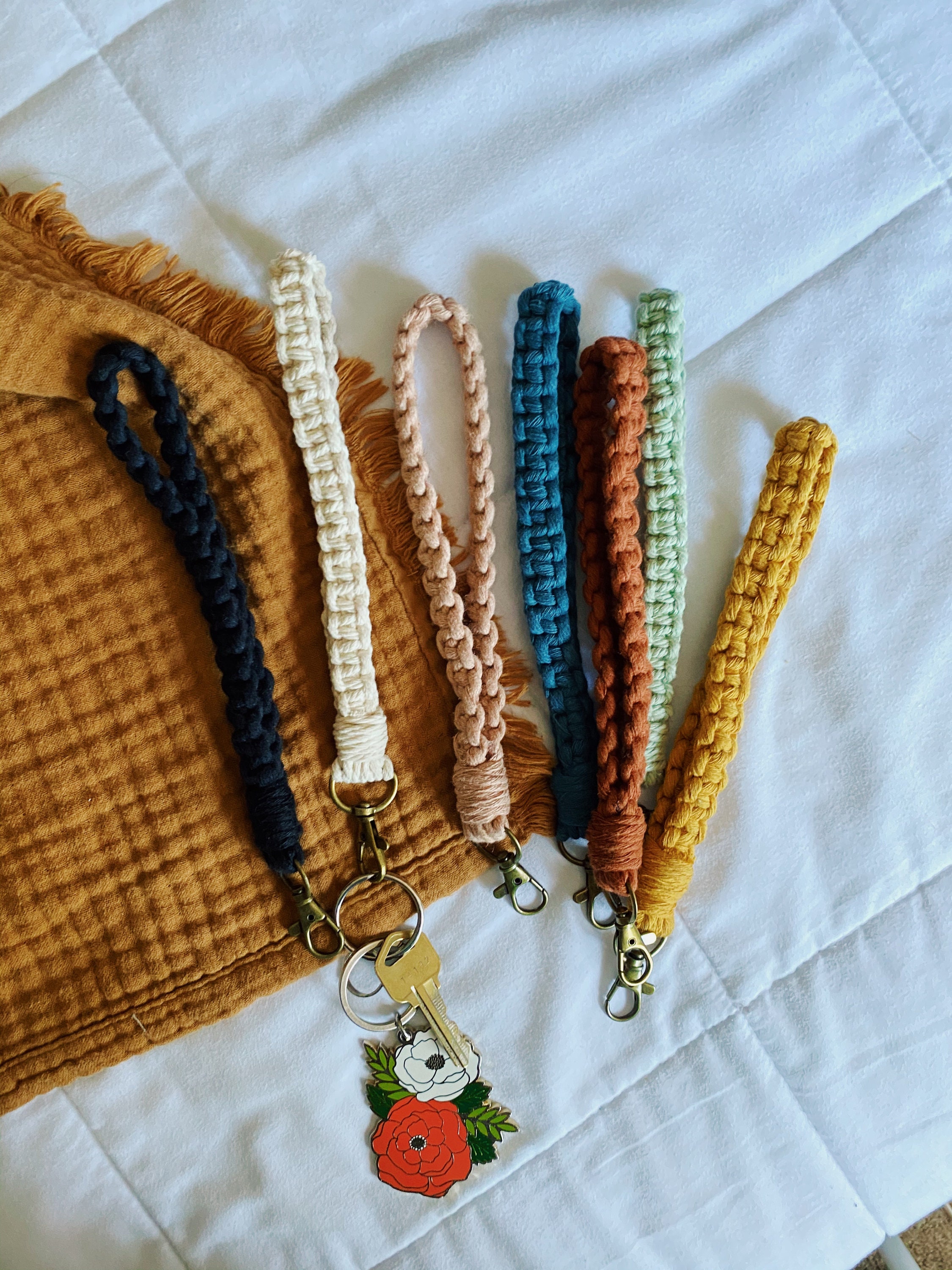 Macramé Wristlet Keychain NEW COLORS Wrist Strap Keychain Bracelet Macrame Keychain Macrame Boho ...