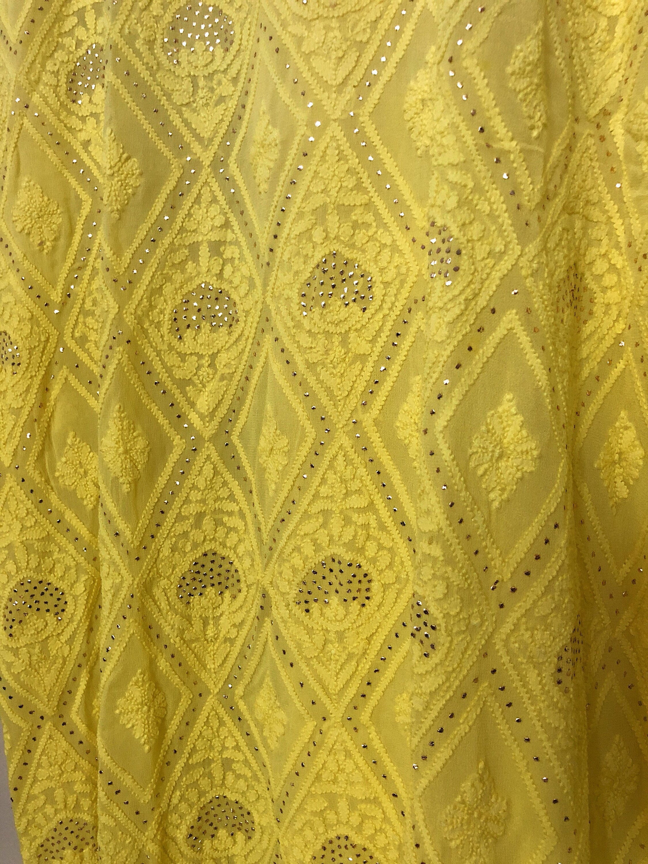 Superfine Chikankari on shaded georgette with mukaish, kaamdani work ...