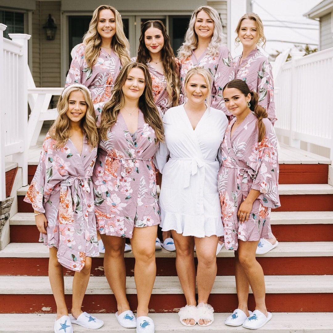 Bridesmaid Robes Bridesmaid Gifts for Her Bridal Party Floral Robes ...