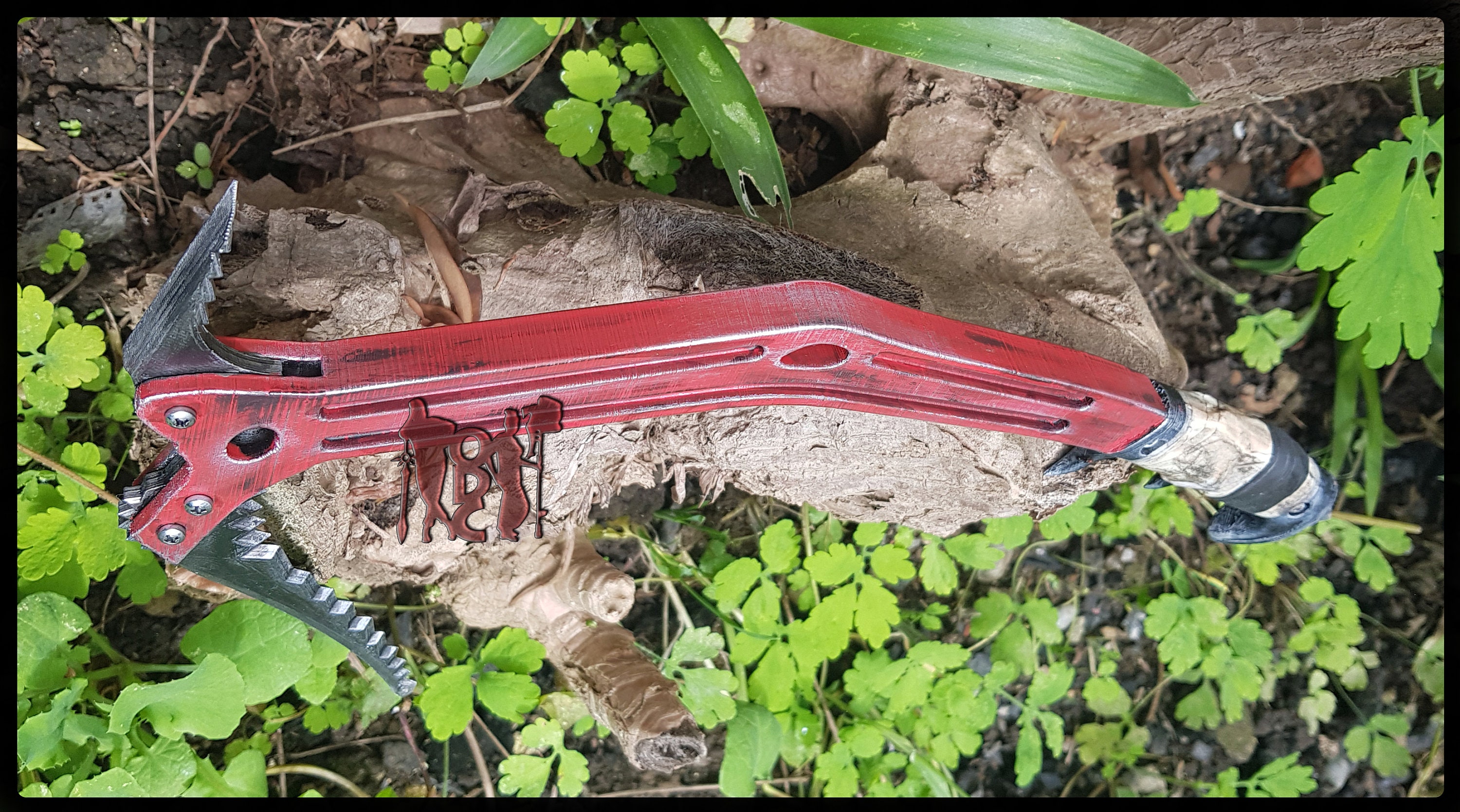 Tomb Raider - Lara Croft - Ice Pickaxe Cosplay - Fan Made Prop Ice ...
