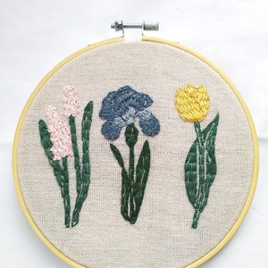 Spring Flowers Embroidery Pattern, Beginner Floral Embroidery Design ...