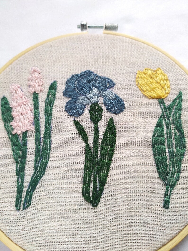 Spring Flowers Embroidery Pattern Beginner Floral Embroidery - Etsy