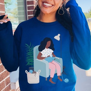 Black Woman Knitting Sweatshirt: African American Knitters Gift - Etsy