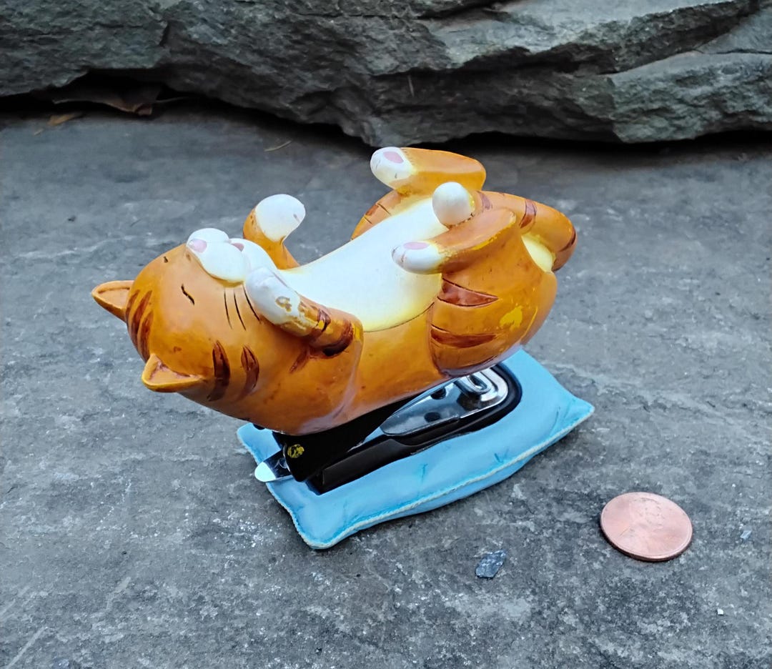 Vintage Figi Orange Tabby Kitty Cat on Blue Pillow Stapler, 2002 - Etsy Vintage Figi Orange Tabby Kitty Cat on Blue Pillow Stapler, 2002 - Etsy