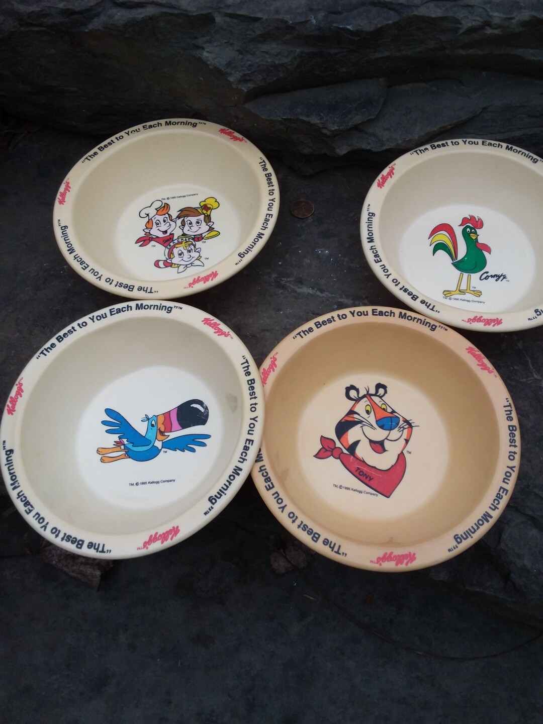 Vintage Kellogs Plastic Cereal Bowls Featuring Tony Tiger, Toucan Sam ...