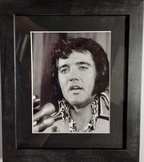 Prints Elvis Presley silhouette Framed poster Digital Prints etna.com.pe