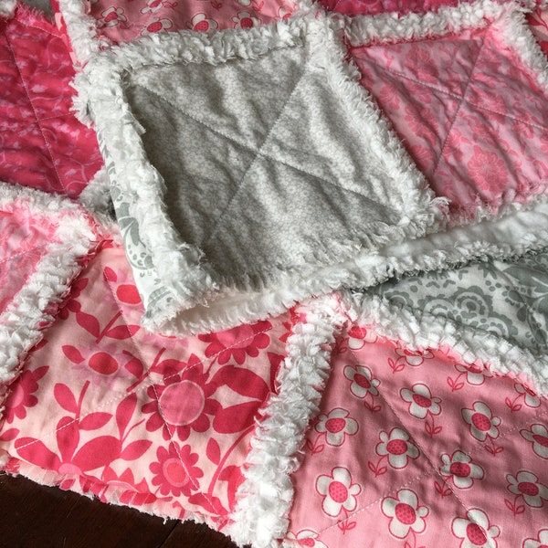 Pink Grey Rag Quilt - Etsy
