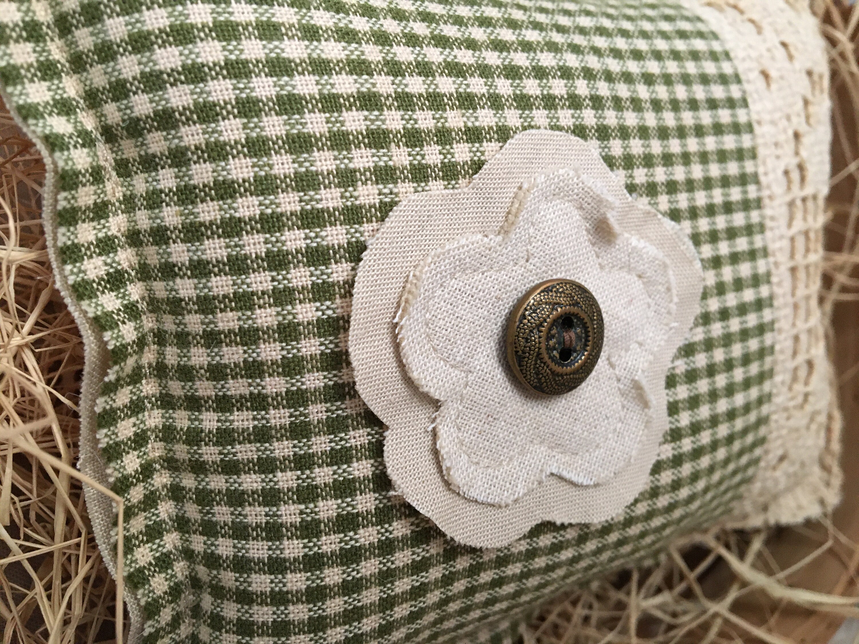 Flower Lace Pillow Tuck Shelf Sitter Basket Filler Homespun Green Tan ...