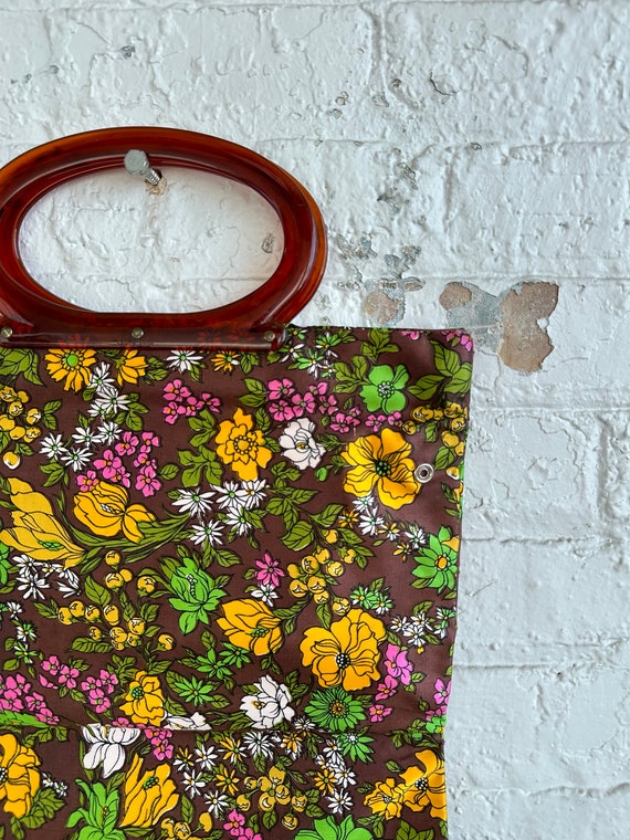 1960s Lady's Pride Floral Fold Over Top Handle Purse - Gem