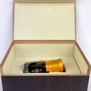 Arabian Jasmine Absolute - Traditional Indian Ruh Motia - Jasminum ...