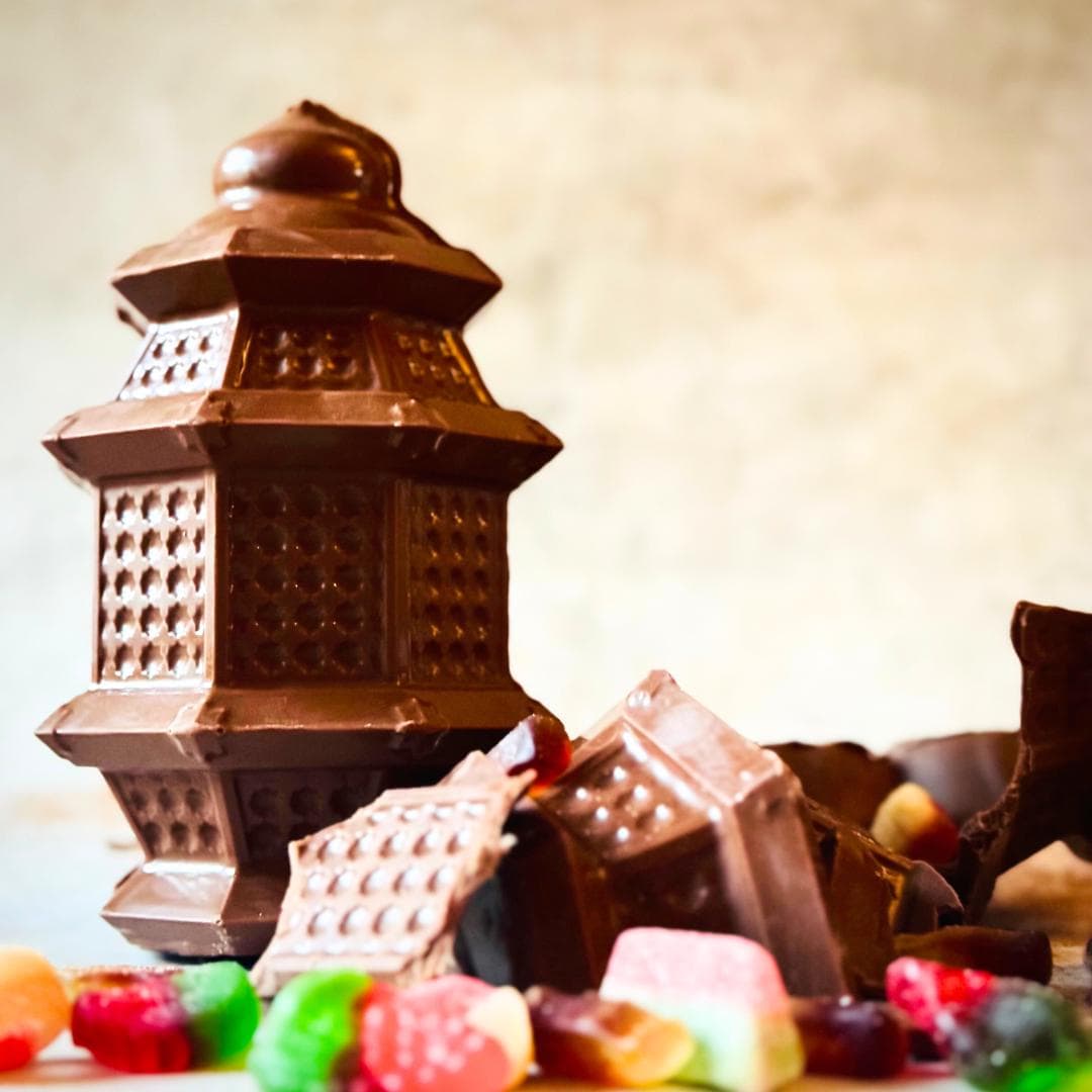 3D Chocolate Lantern With Halal Sweets Hollow Chocolate Gift Idea for ...
