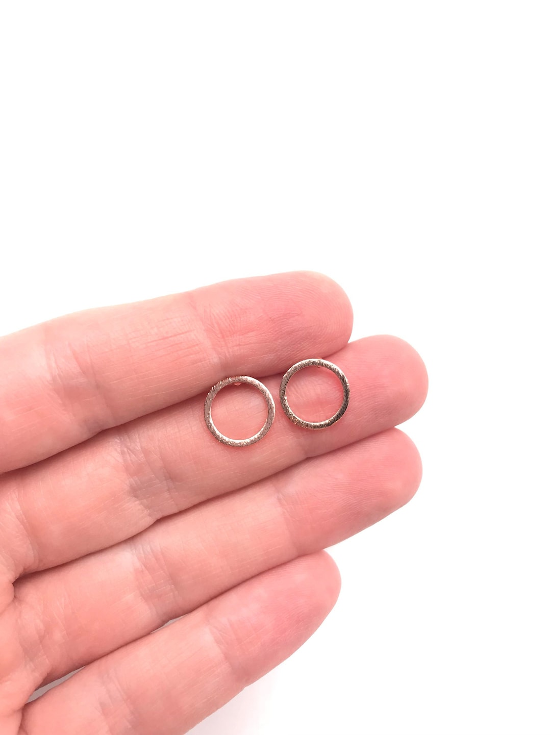 Circle Earrings Simple O Ring Circle Outline Earrings Dainty Tiny ...