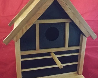Classic Black Wooden Birdhouse for Wrens and Sparrows. - Etsy