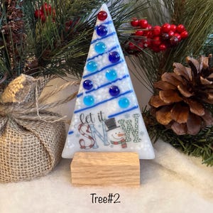 Fused Glass Christmas Trees With Decal on Oak Base - Etsy