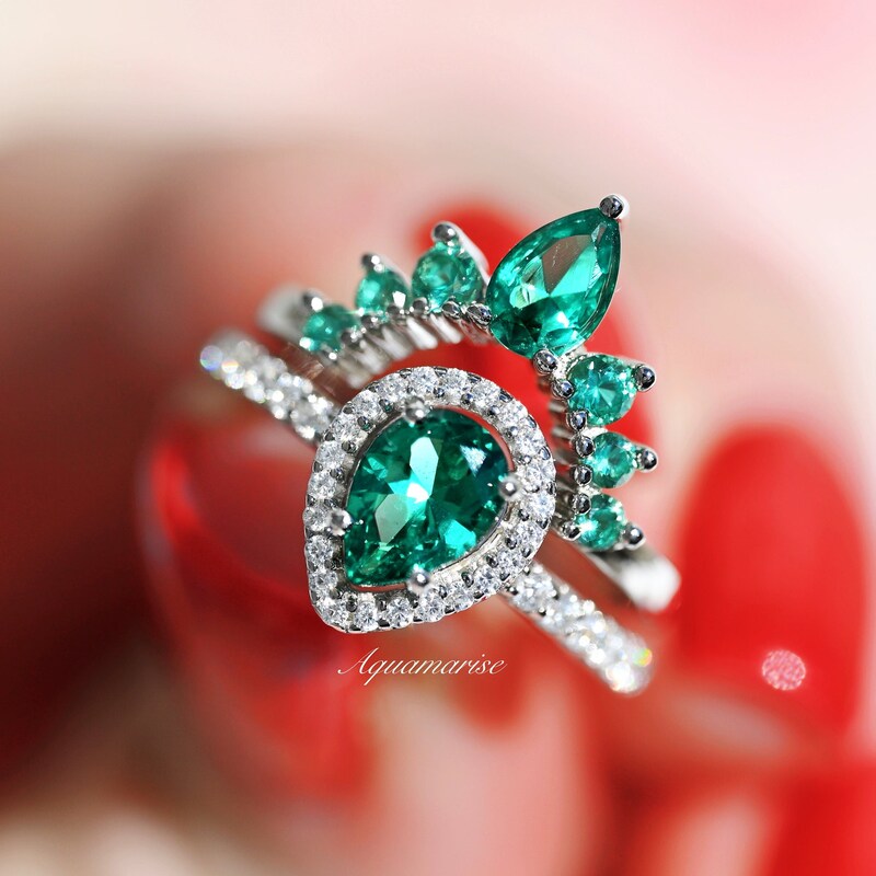 Emerald Rings - Etsy