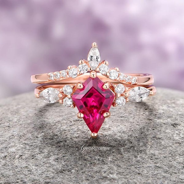 Small Ruby Ring - Etsy