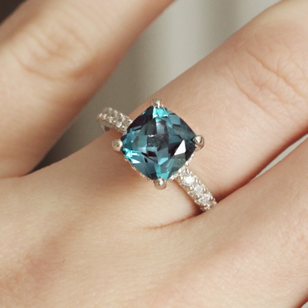 Cushion Cut Alexandrite Ring- Teal / Purple Alexandrite Engagement Ring ...