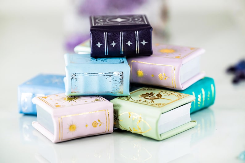 Spring Court Book Ring Box – Bloomlight Green, ACOTAR Inspired Proposal ...