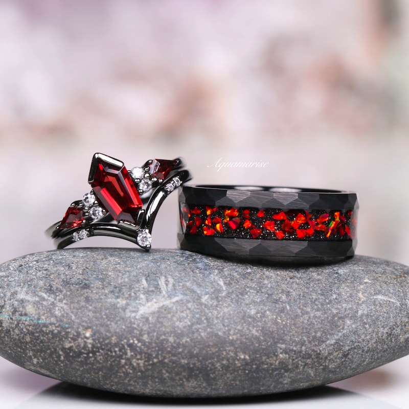 Black and Red Wedding Ring - Etsy