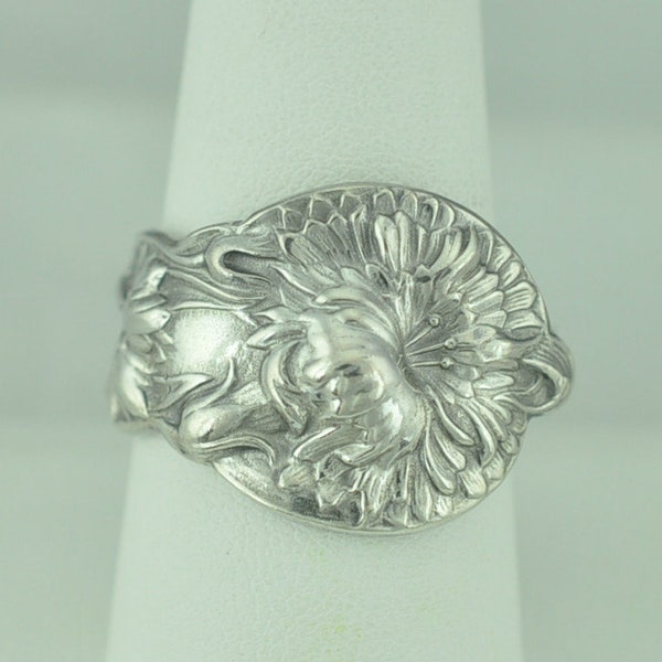 Carnation Ring - Etsy