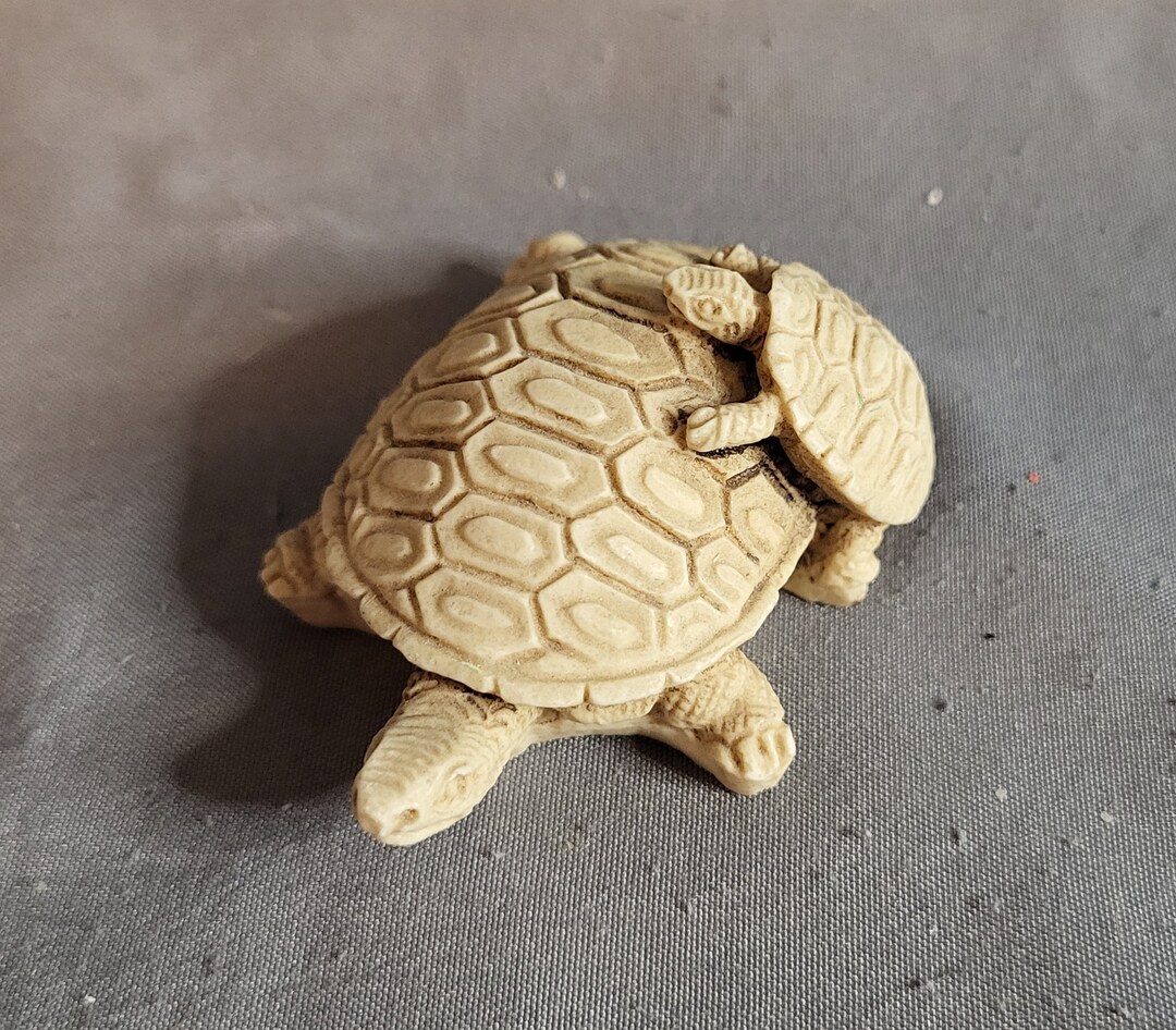 Small Resin Turtle and Baby Turtle Figurine - Etsy
