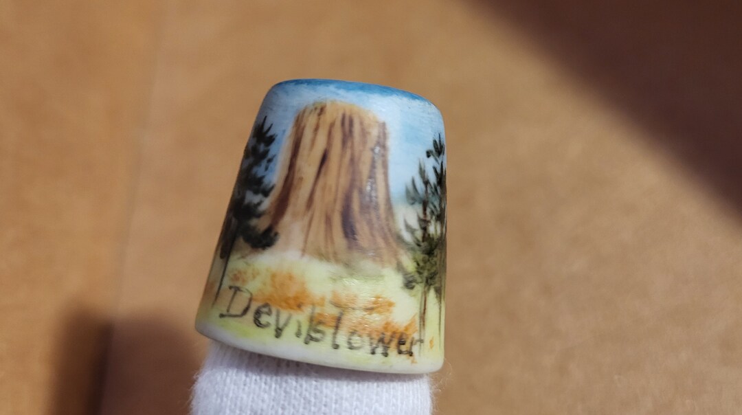Vintage Hand-painted Devils Tower Wyoming Souvenir Thimble - Etsy