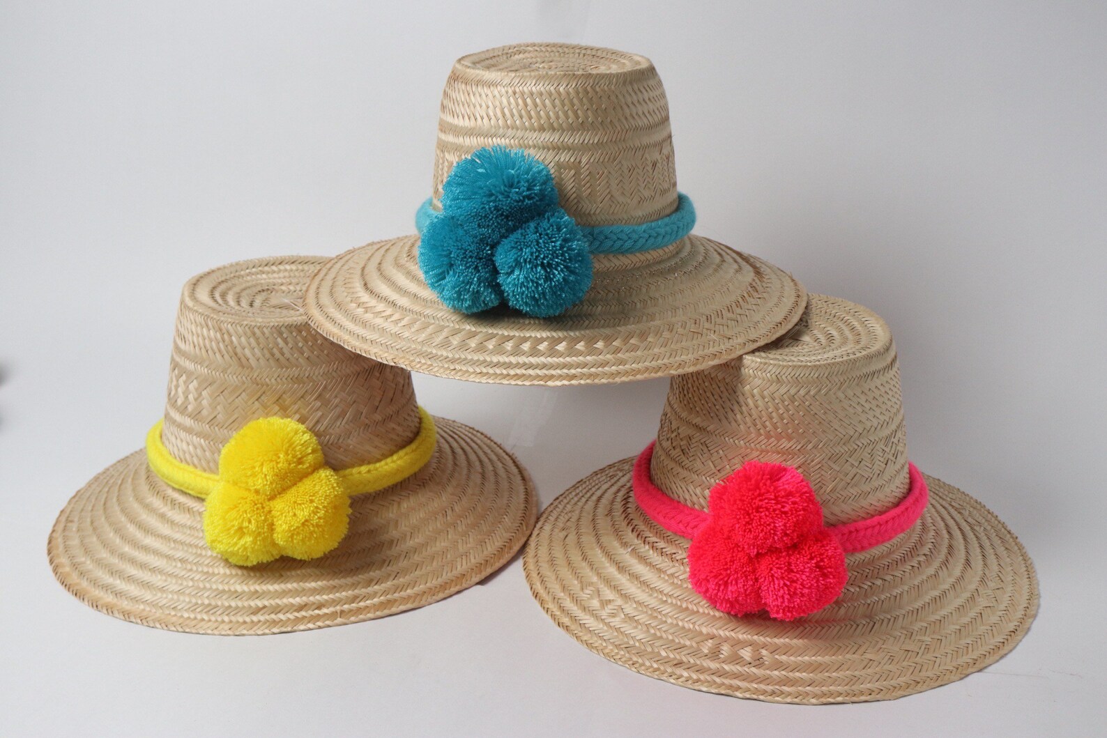 Natural Handwoven Wayuu Hats With Unicolor & Colorfull Pompom - Etsy
